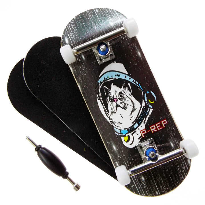 Broken Knuckle Fingerboards - this is fingerboarding