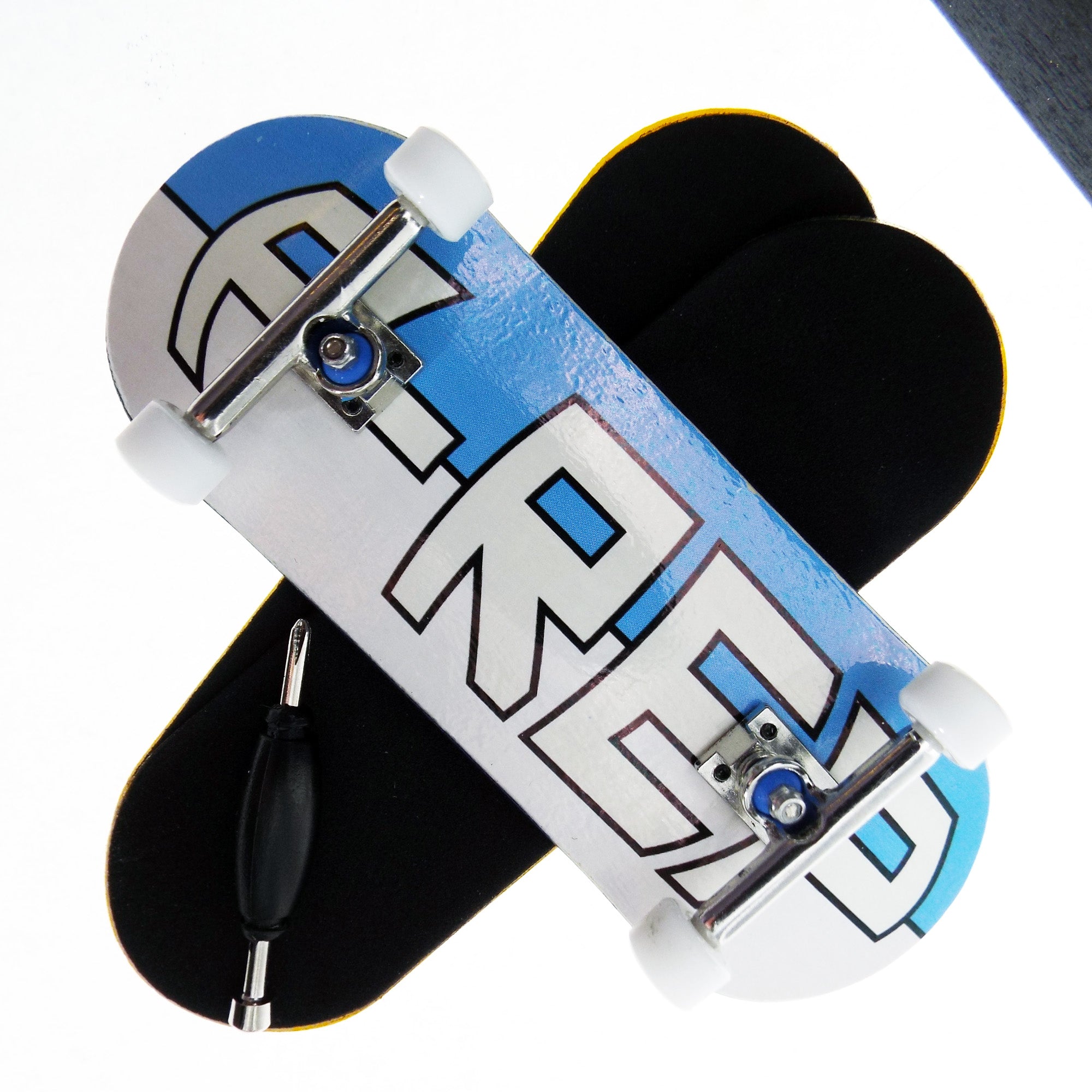 Broken Knuckle Fingerboards - fingerboard your own way